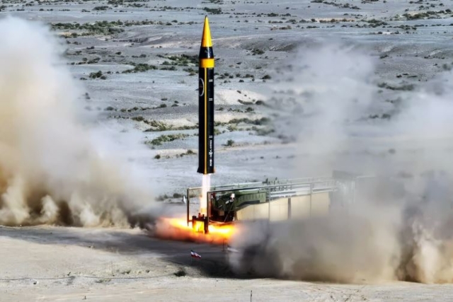 Iran Reveals 2 000km Range Ballistic Missile