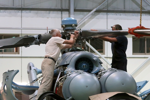 Abu Dhabi-based Paramount, AAL Group Tests Composite Helicopter Blades ... Abu Dhabi-based Paramount, AAL Group Tests Composite Helicopter Blades ...