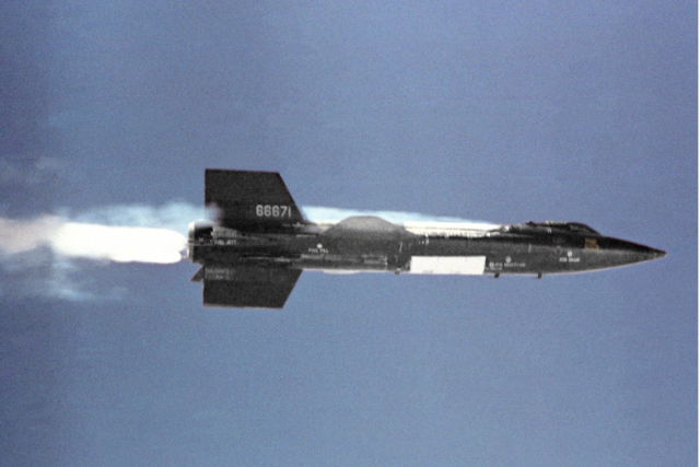 U.S.A.F. to Upgrade Two-decade-old Modified F-16 to Support Automomous ...